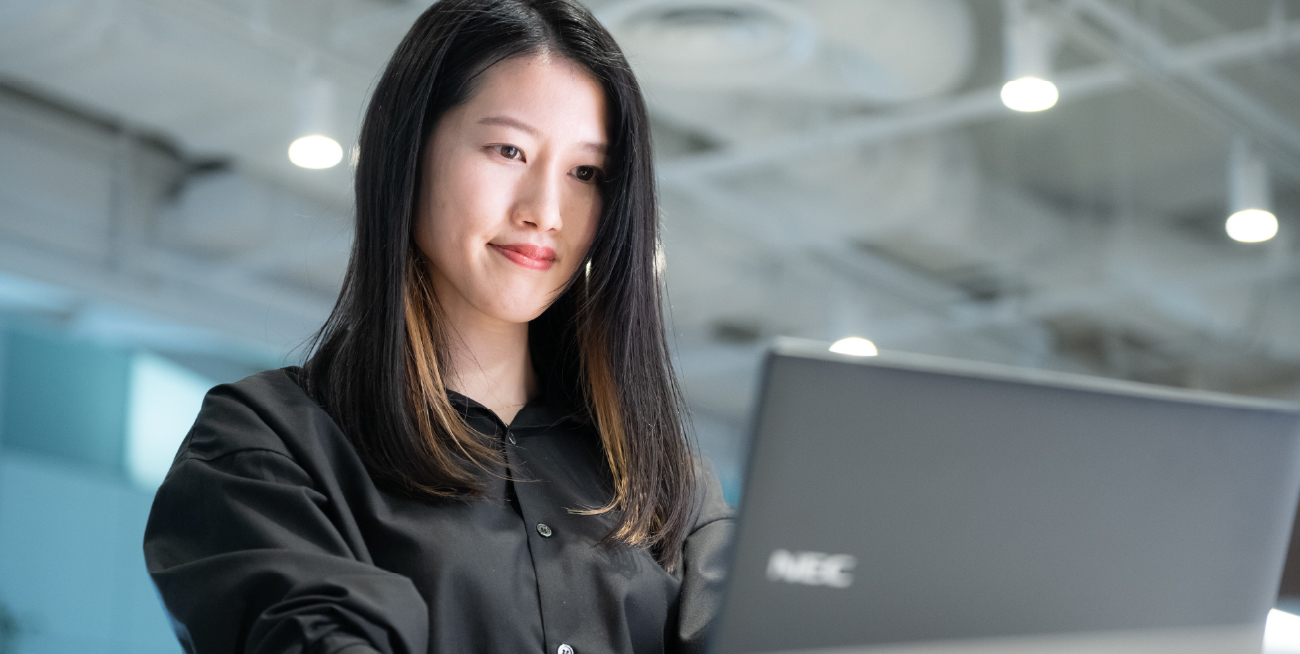 壁をなくすのは「人」。NECの魅力を私が繋ぐ。｜DIG UP! NEC